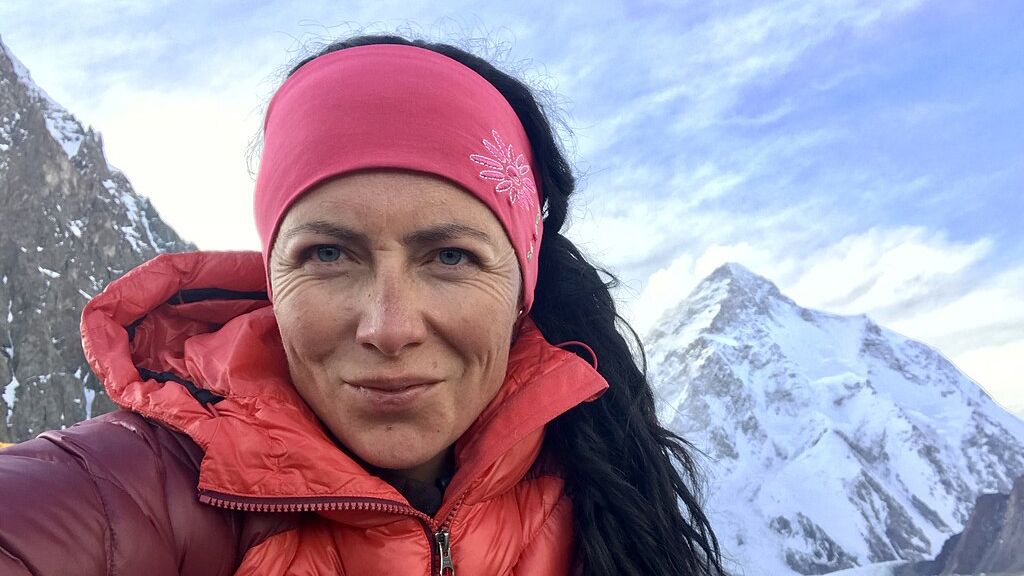 Pioneering Czech mountaineer tragically dies in fall attempting to ...