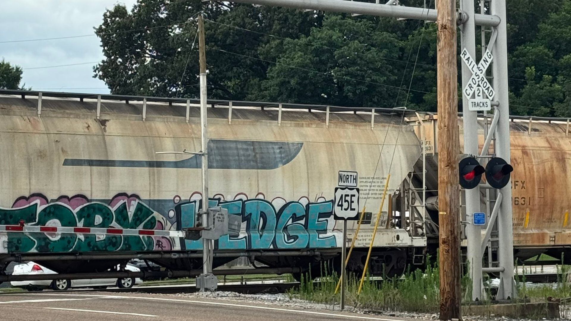 TN highway closed after train derailment