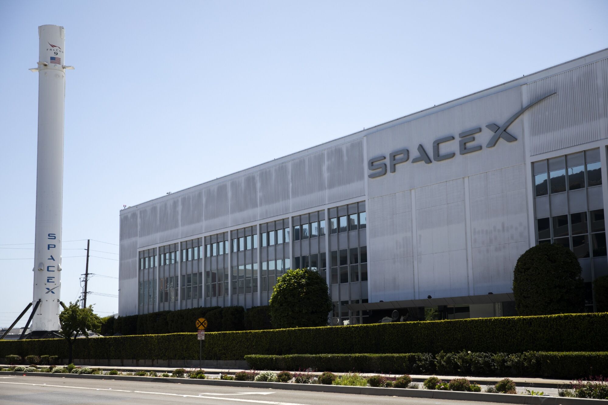 SpaceX Valuation to Hit Around $400 Billion in Share Sale