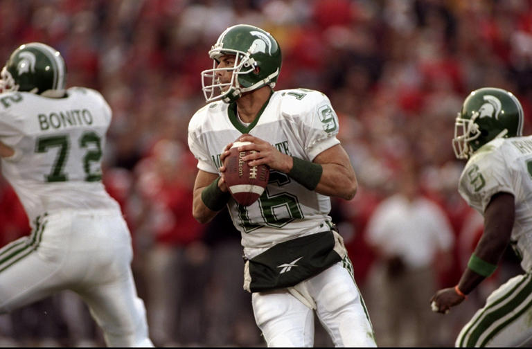 Ranking the top ten quarterbacks in Michigan State football's history