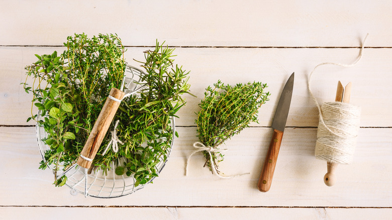How To Make A DIY Herb Drying Rack From Recycled Materials