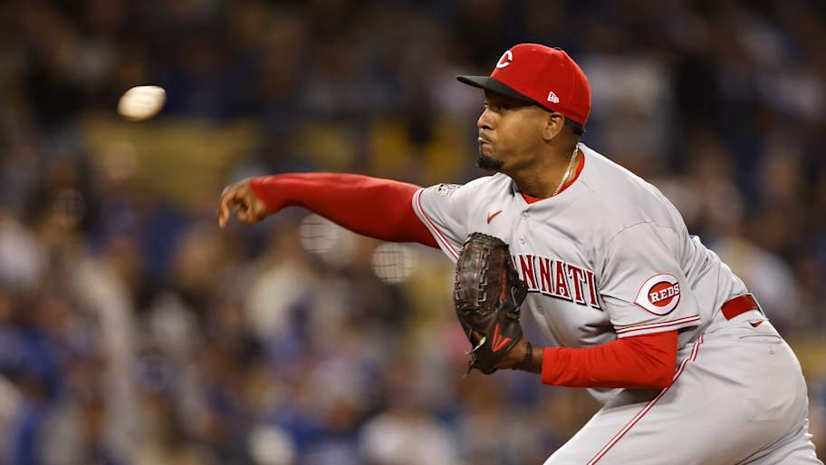 Dodgers roster move has Reds fans excited for former hated closer to ...