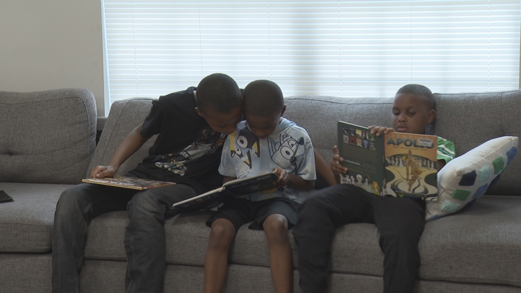 'Library without walls' | How a local library is helping bring books ...