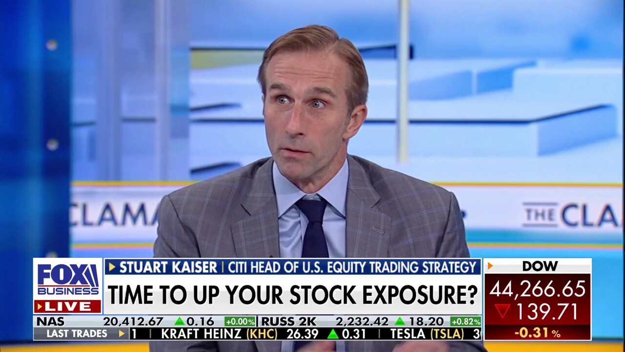 Expert reveals if it's time for investors to up their stock exposure