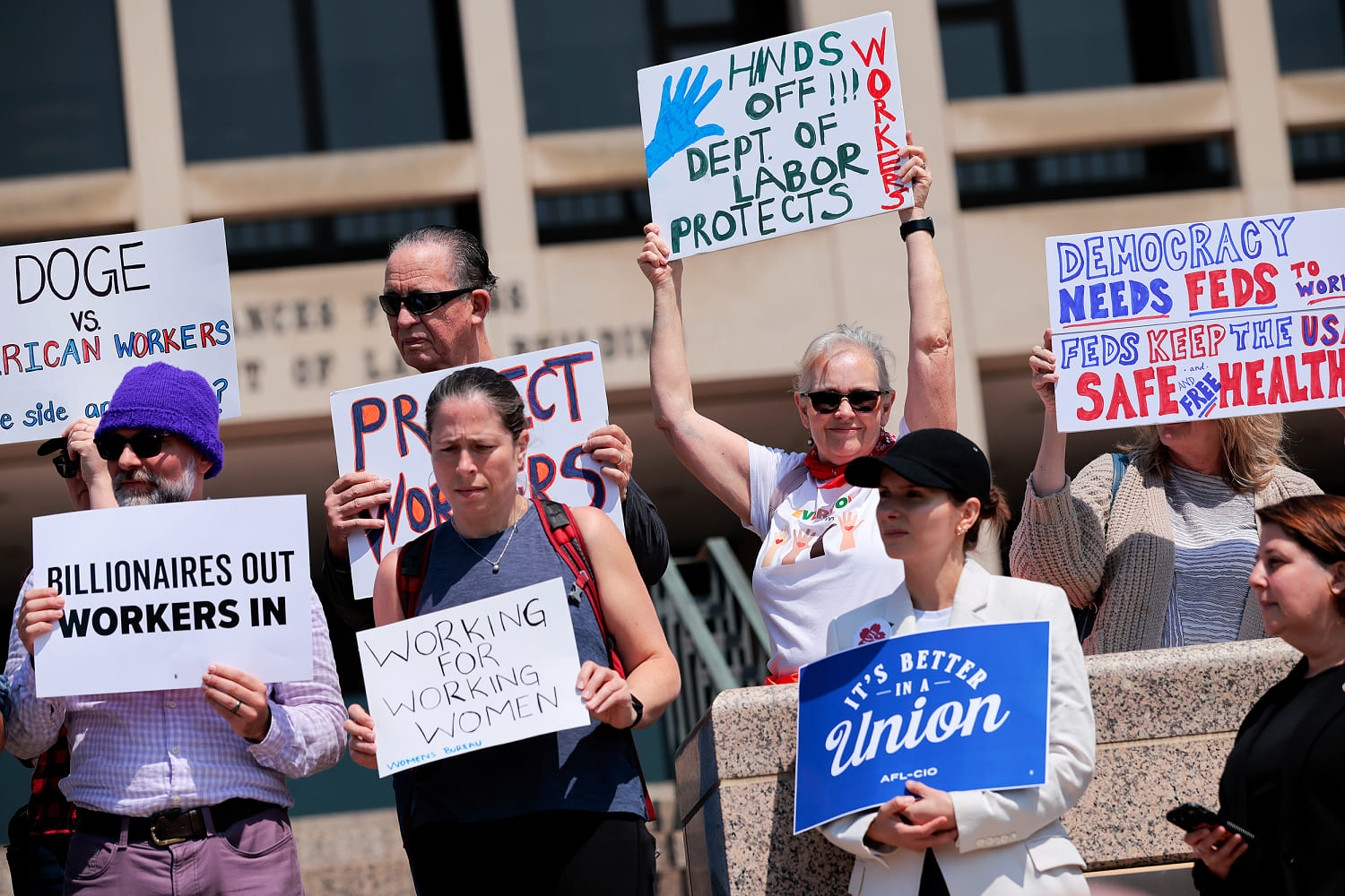 Supreme Court grants Trump appeal to lift order blocking his mass ...