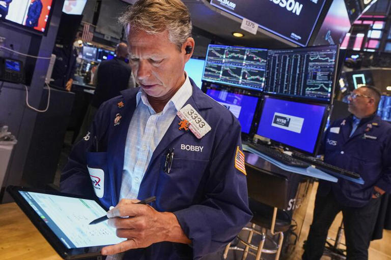 Gains for tech stocks push Nasdaq to another record