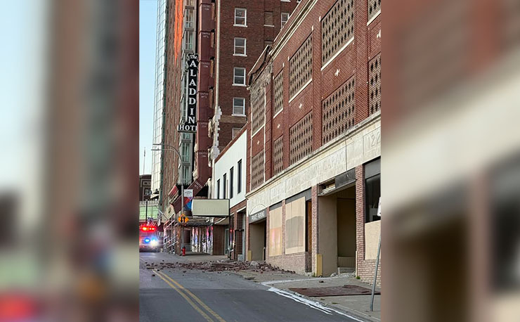 Partial building collapse shuts down Wyandotte Street in downtown ...