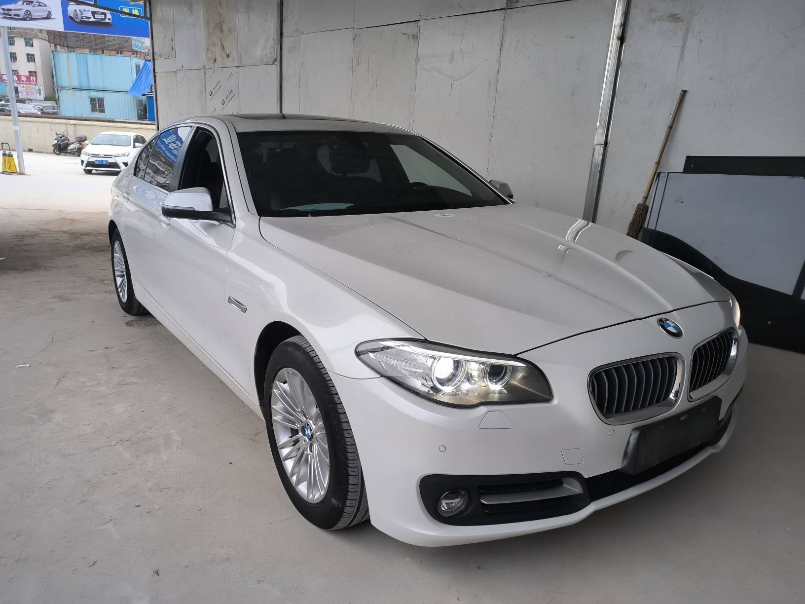 宝马 宝马5系 2014款 525Li 领先型实拍图