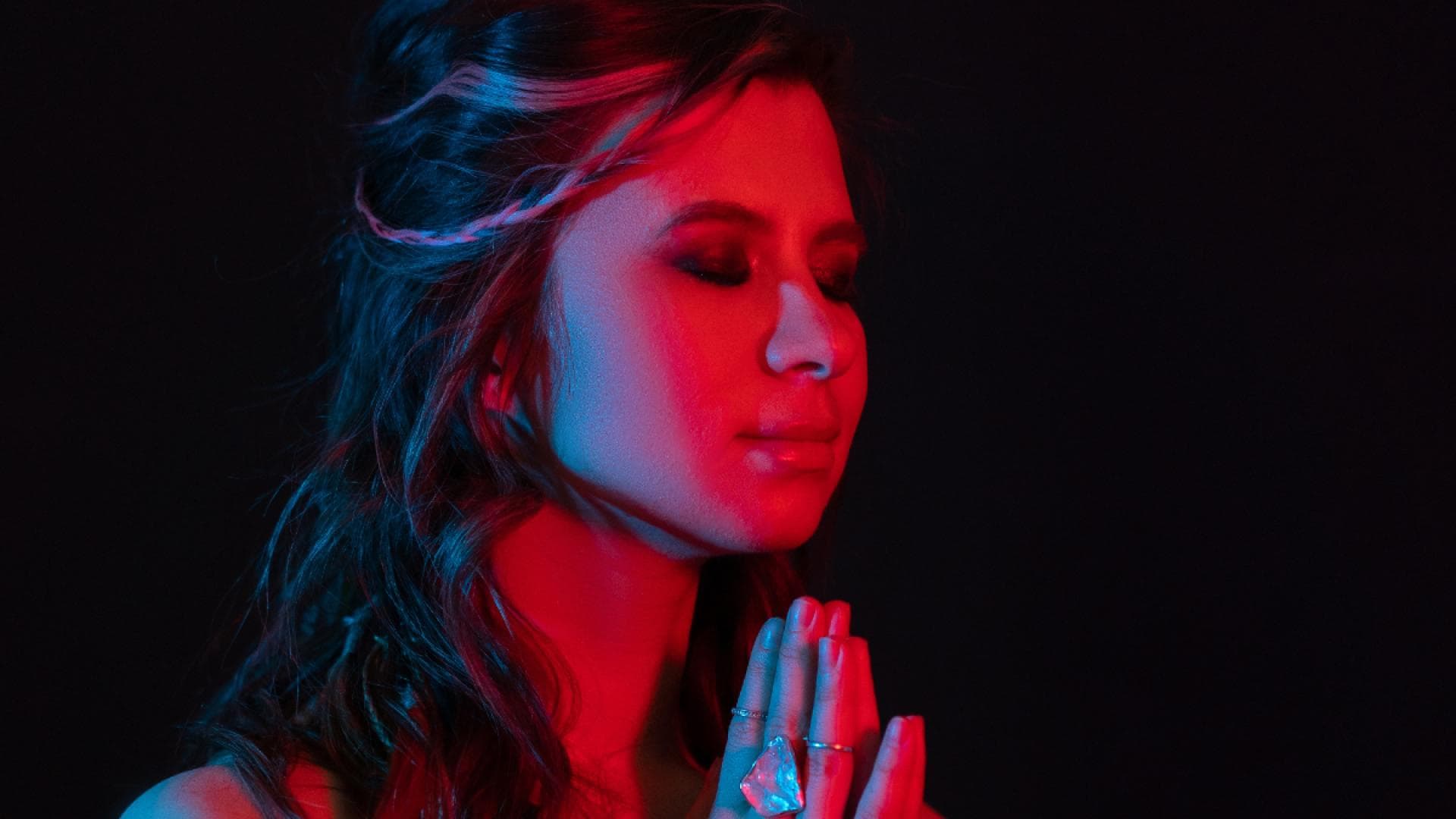 Welche Farbe hat deine Aura? Die 10 wichtigsten Farben und was sie bedeuten