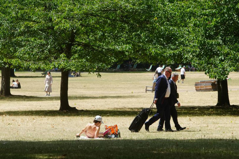 All the 20 UK towns and cities facing 29C scorcher as Midlands verdict ...