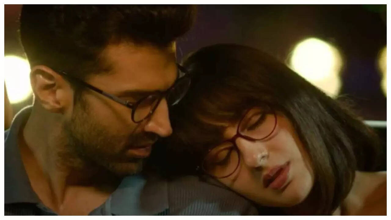 Aditya Roy Kapur's Metro In Dino Set to Surpass Ok Jaanu's Lifetime ...