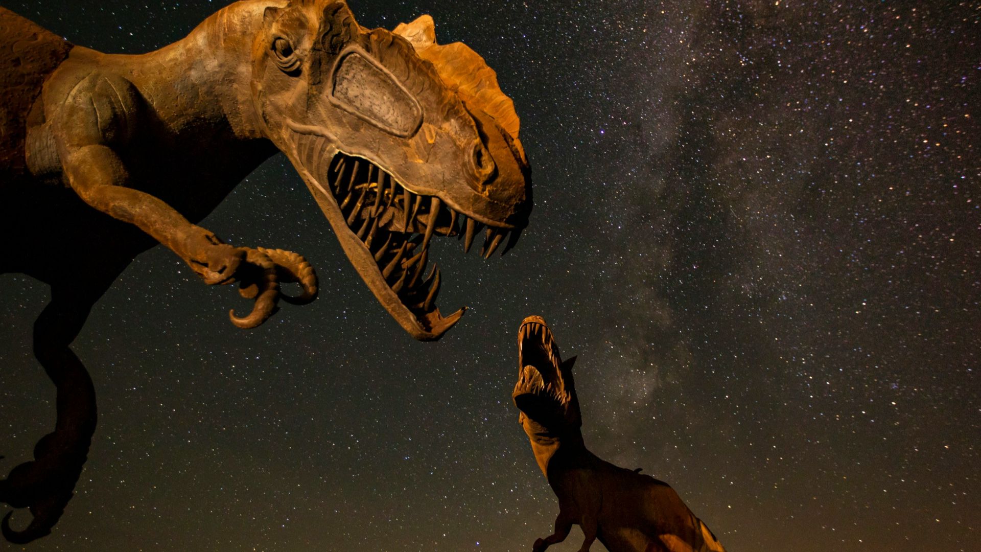 20 Historical Facts About Dinosaurs Everyone Gets Wrong