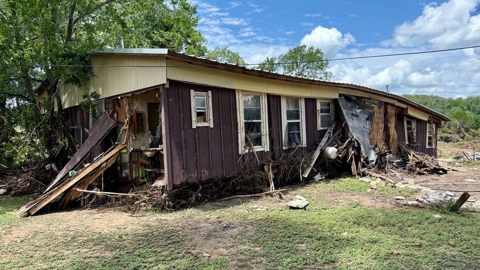 Flood victims start massive clean up in Northwest Travis County
