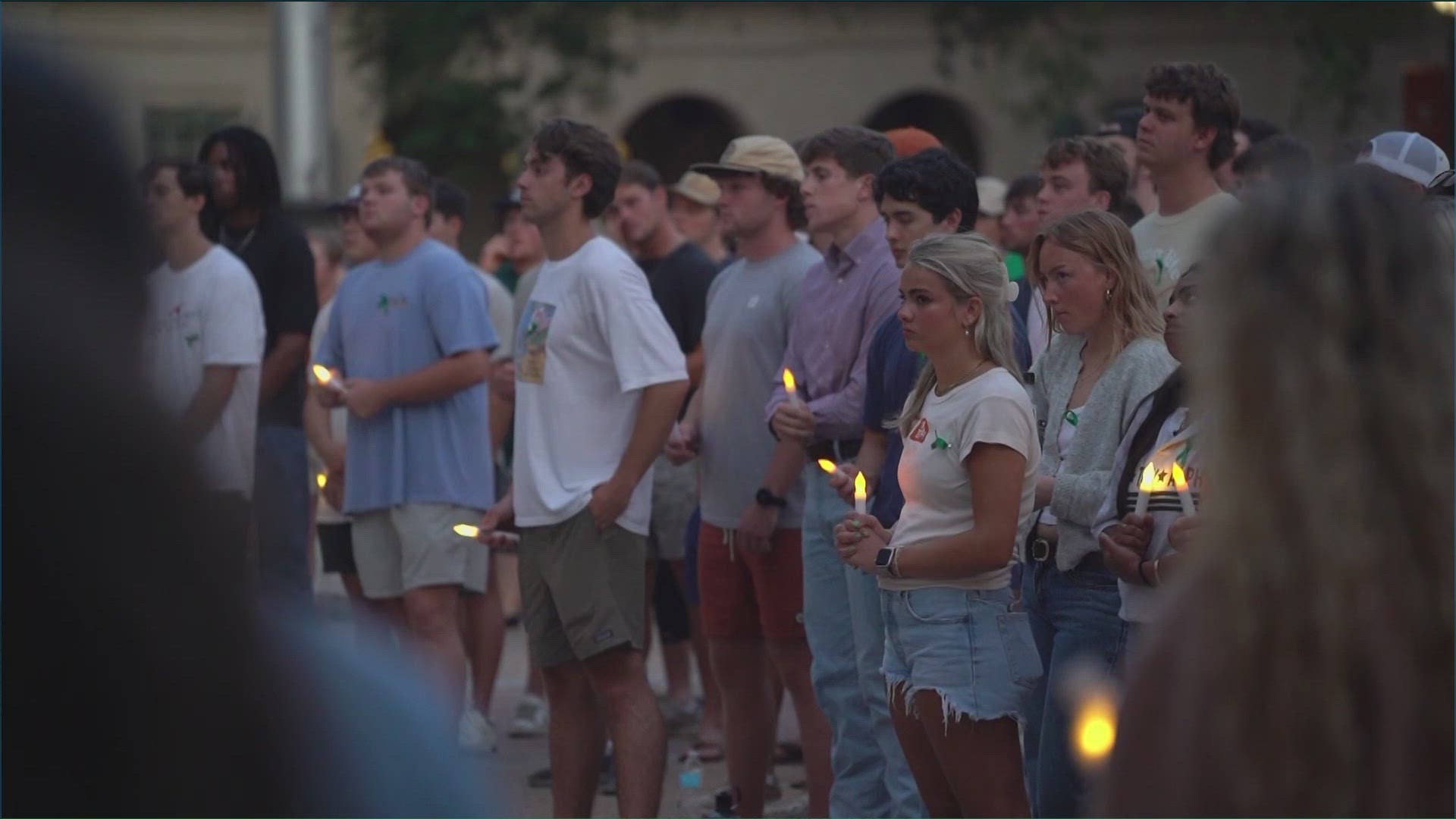 Vigil at UT Austin honors Texas flood victims
