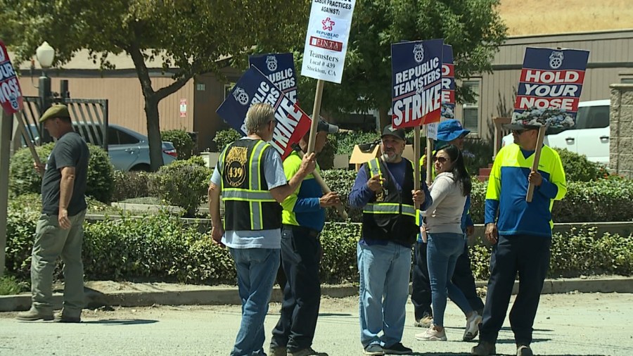 Sanitation workers strike in Stockton, will impact trash pick-ups