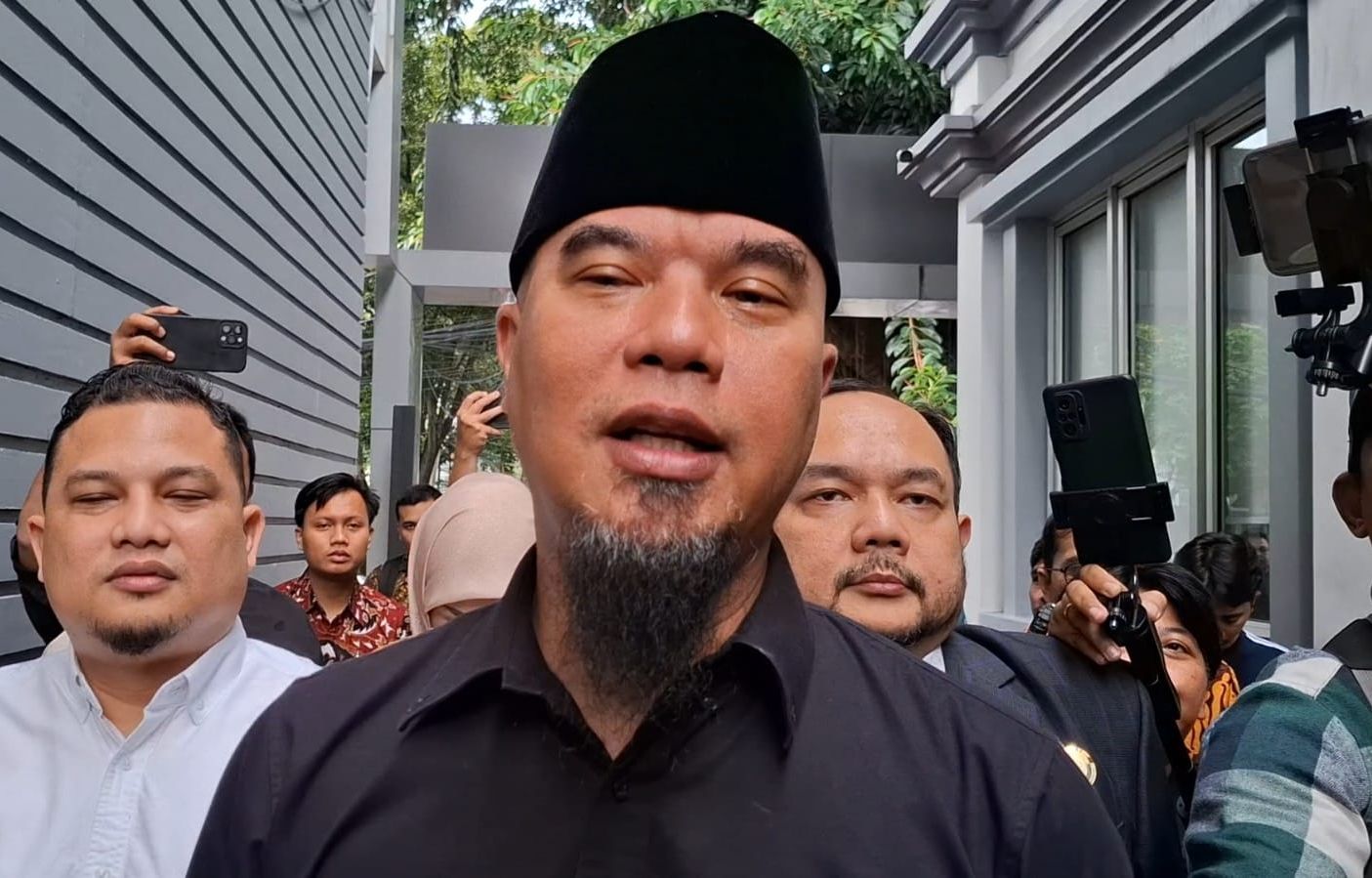 Video Ahmad Dhani soal Maia Estianty Menghilang dari YouTube, Suami Mulan Jameela Lempar Alasan ...