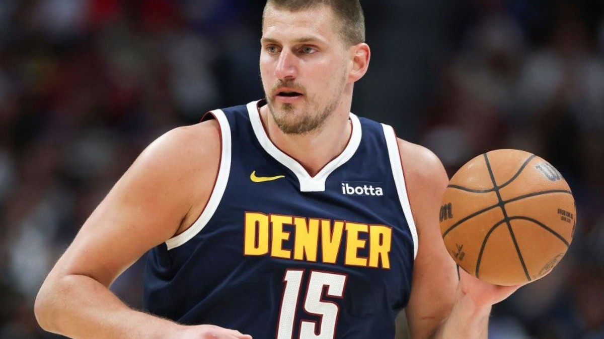 NBA: Alarm in Denver! Nikola Jokić leaves the game against the Heat due ...