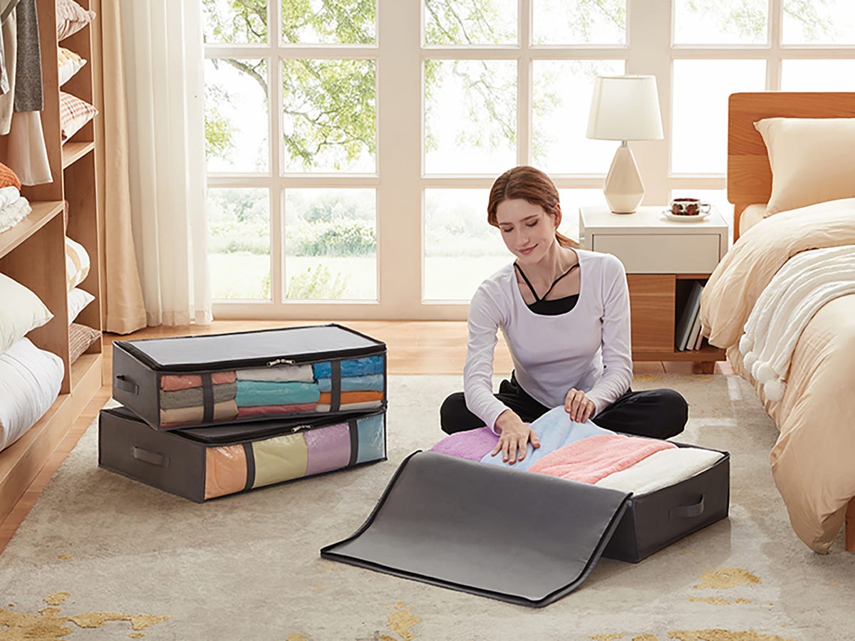 Con estos organizadores para ordenar la ropa ahorro dinero y espacio en ...