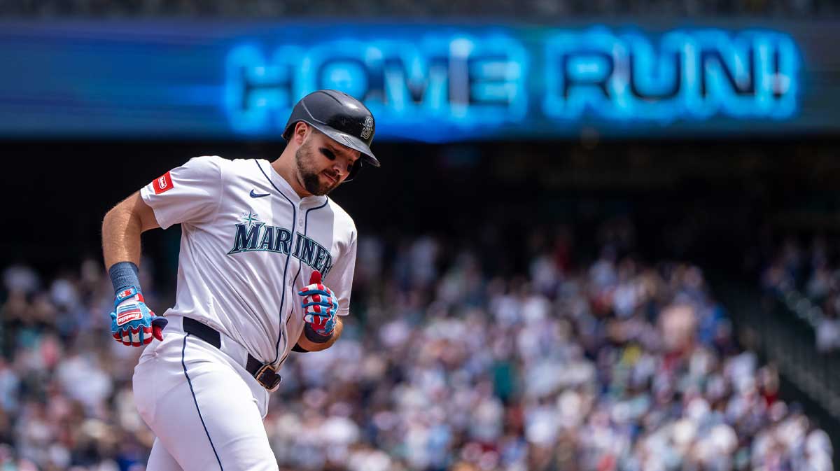 Mariners’ Cal Raleigh breaks Ken Griffey Jr.’s record with big HR vs ...