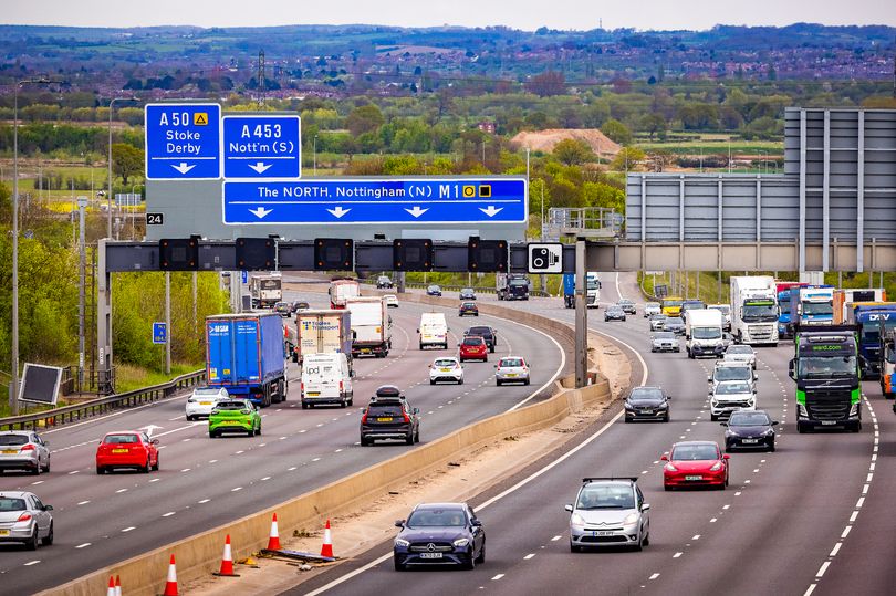 Experts explain how we should be driving on smart motorways and there ...