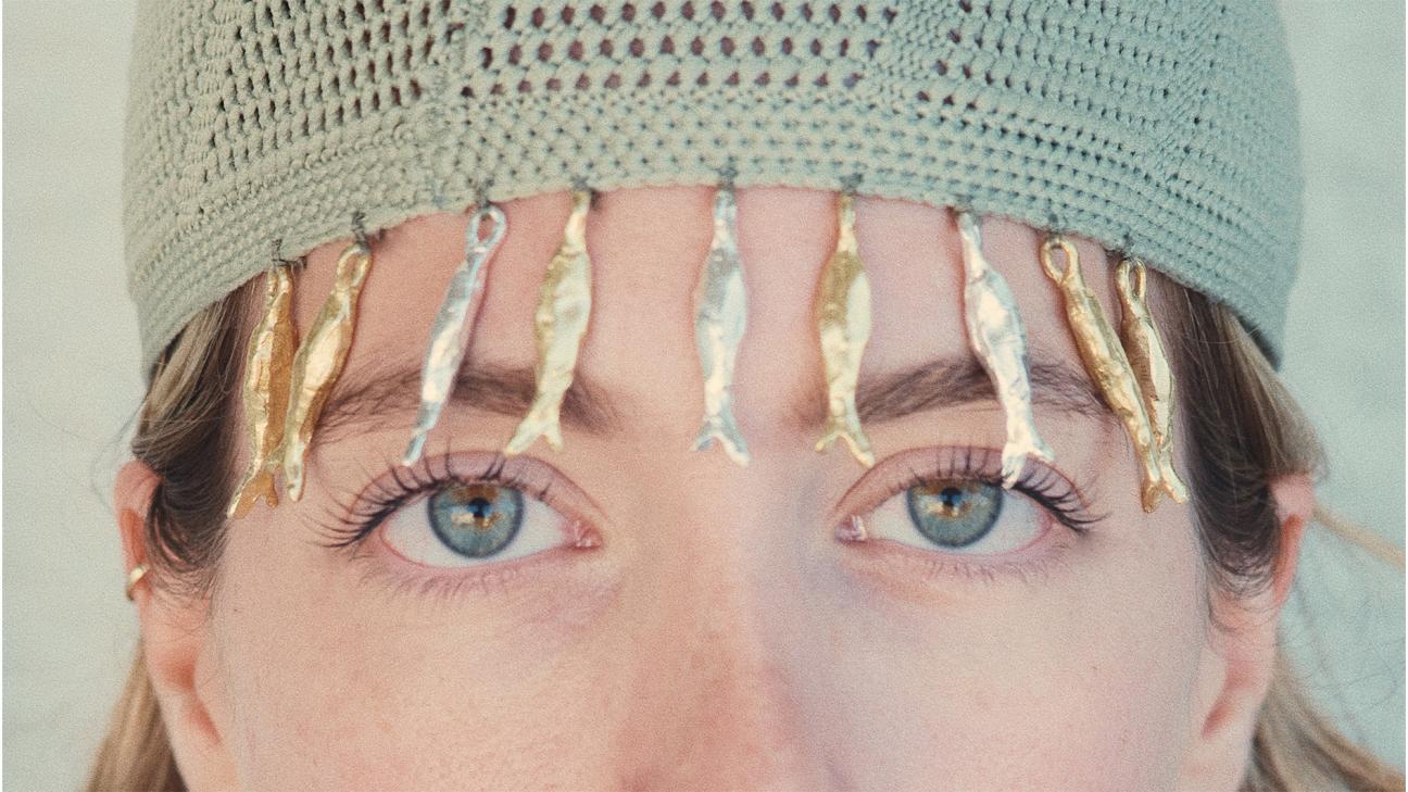 Dione Project: Τα κοσμήματα που μοιάζουν με σιλουέτες σε χορό, αφιερωμένα στην κίνηση και τη θάλασσα