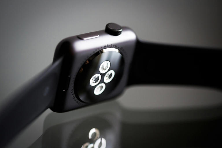 Fitnesstracker im Test: Das sind die besten Sportbegleiter 2025