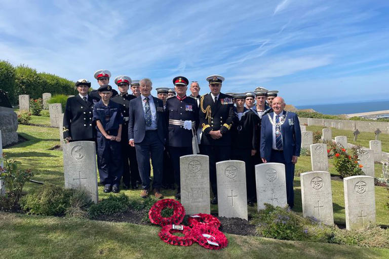 Sea cadets salute WWII hero in moving memorial ceremony