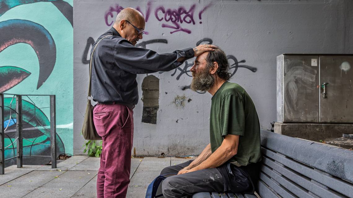 Montreal’s ‘street priest’ offers comfort to the people who need it most