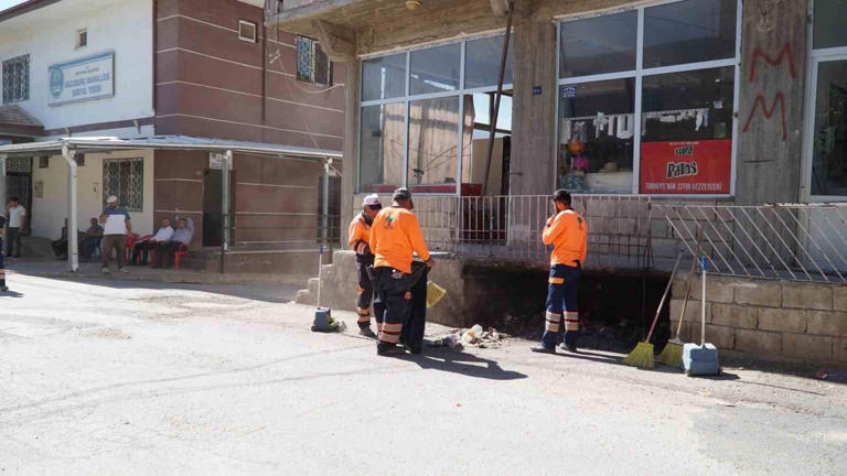 Şehitkamil’in dört bir yanında temizlik seferberliği