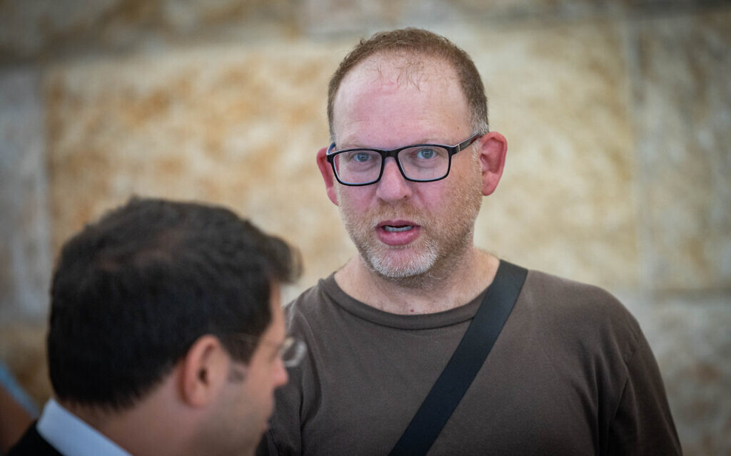 Police summon journalist for questioning over claim he shoved Sara ...