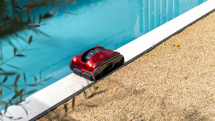 A Sparkling Pool, Without the Hassle: The iGarden Pool Cleaner K Series