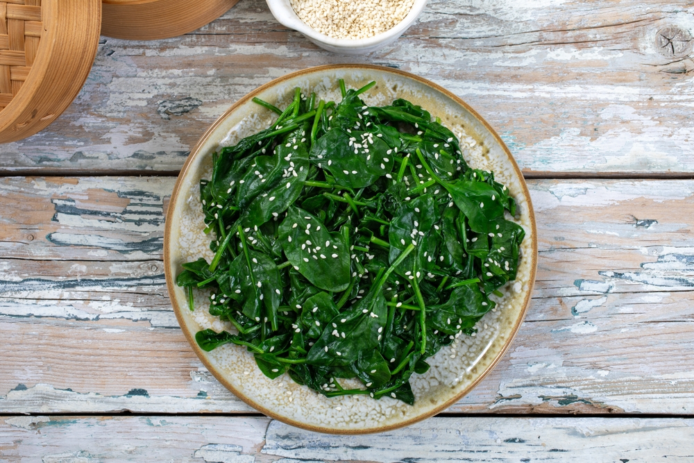 Les conseils de Cyril Lignac pour réaliser un plat d’épinards cuit à point