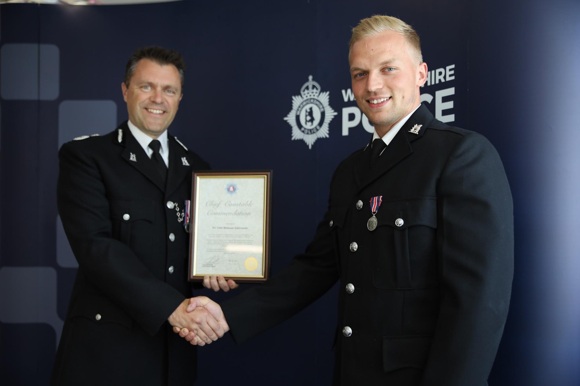 Bravery awards for two Rugby PCs who dragged man from burning car ...