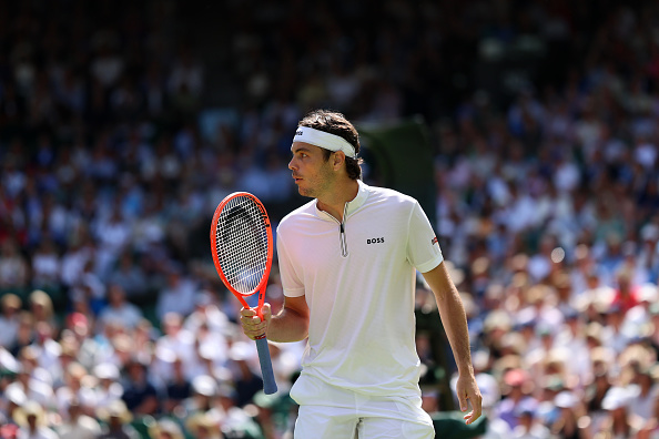 Wimbledon umpire forced to stop match after another glitch as crowd boo