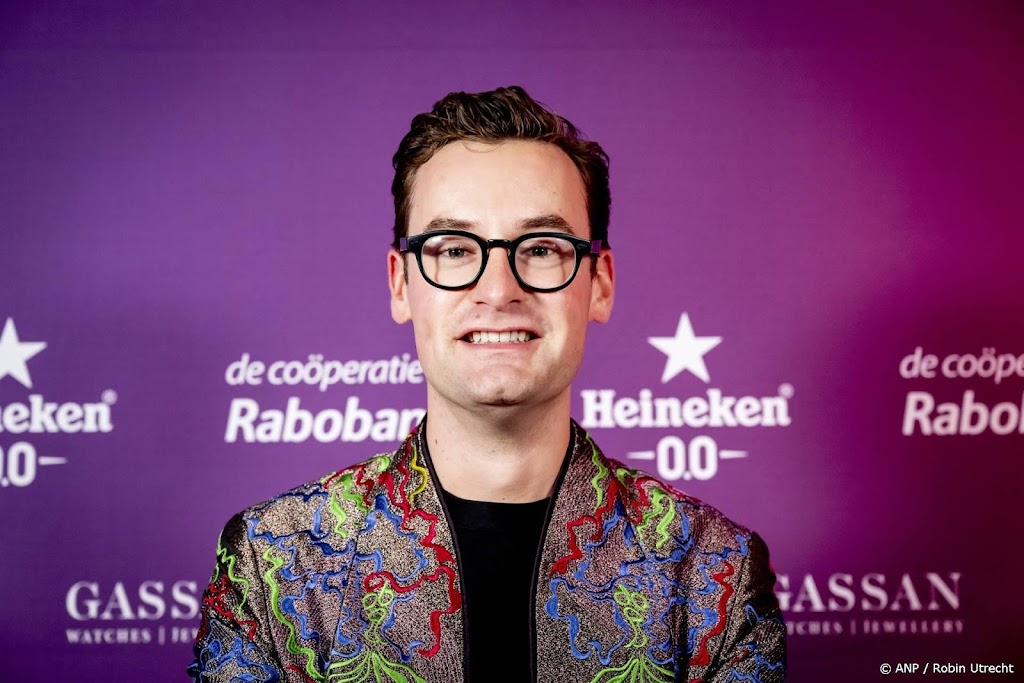 Splinter Chabot doet weer live verslag van Canal Parade in Amsterdam