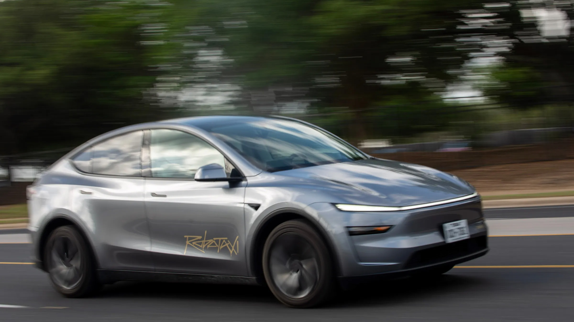 Robotaxis 'Phantom Braking' is a Huge Safety Issue for Tesla FSD