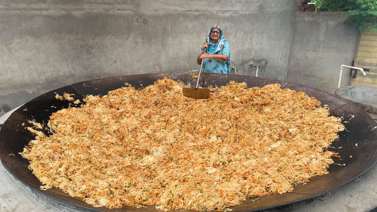 How street vendors cook noodles in massive kadai woks