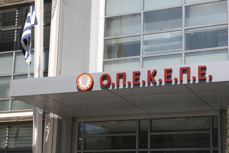 Βουλή: Αλληλοκατηγορίες Μ. Λαζαρίδη και Μ. Αποστολάκη για προσαγωγή ...