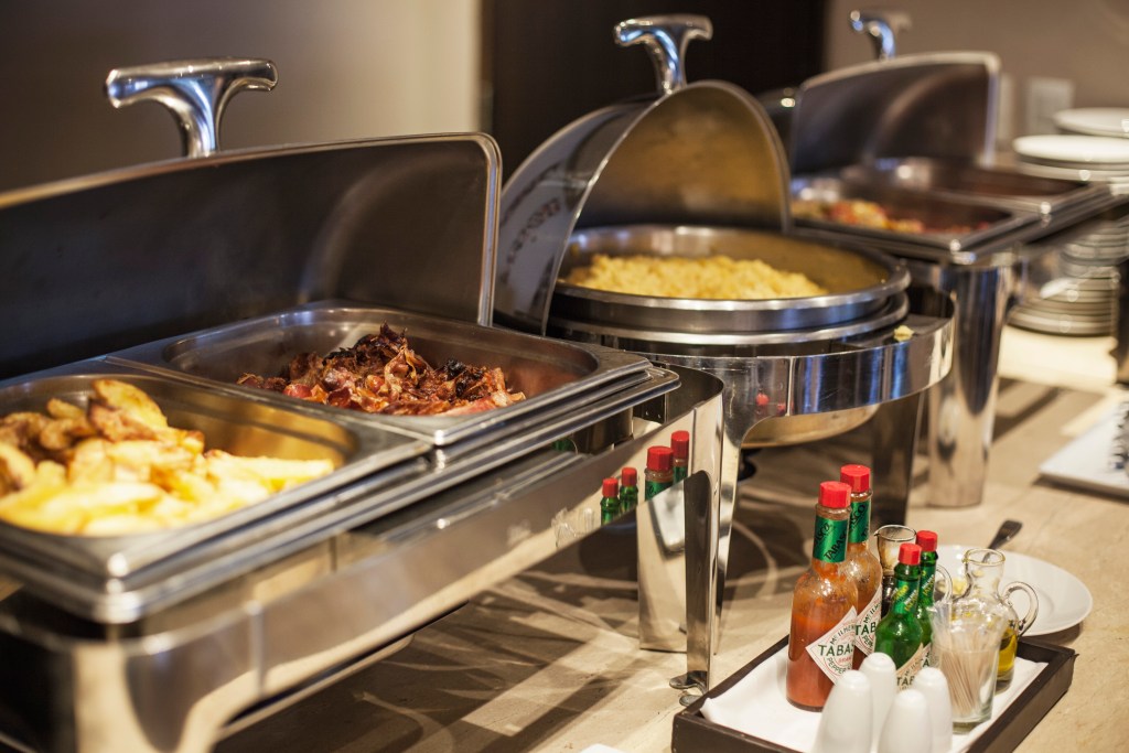 8 foods you should never eat at a hotel breakfast