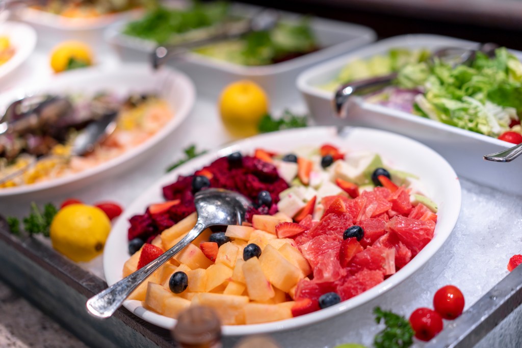 8 foods you should never eat at a hotel breakfast