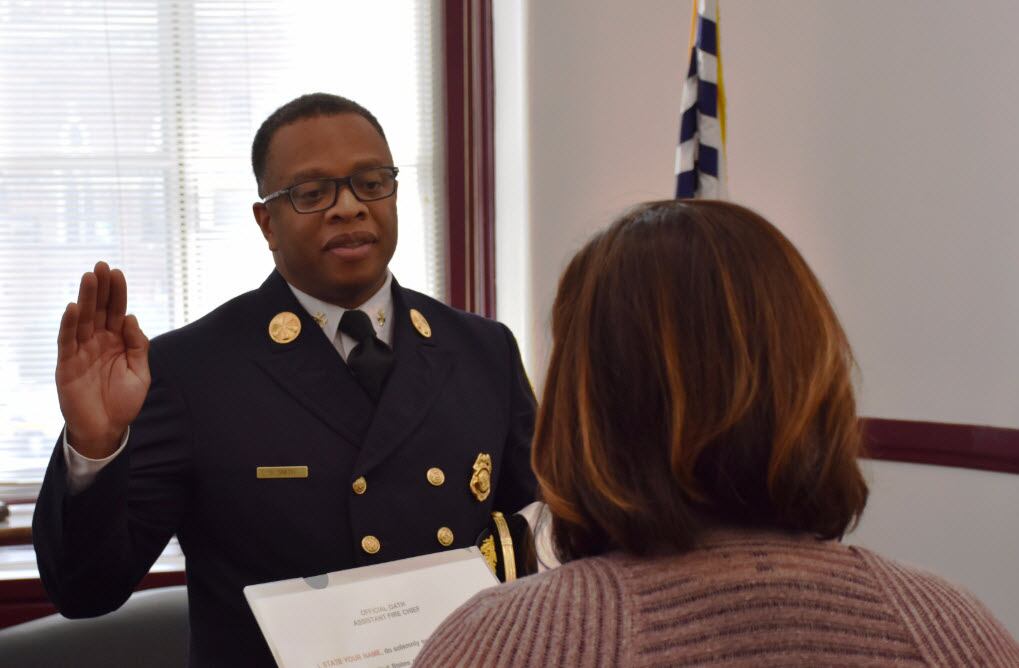 Cincinnati assistant fire chief fired for helping former chief in ...