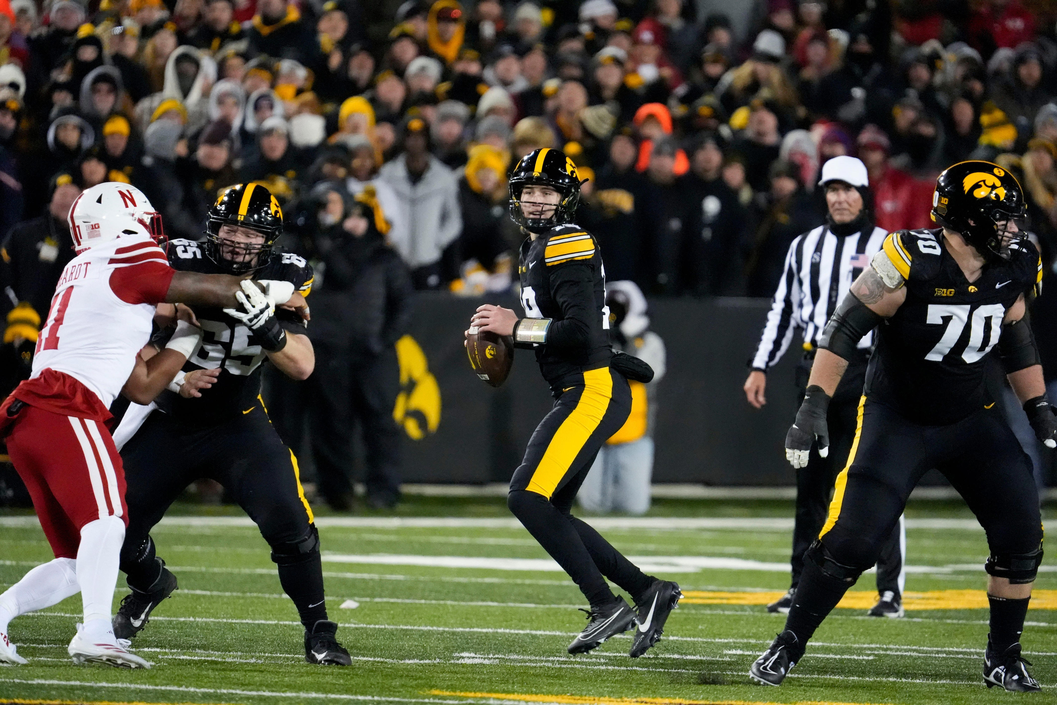 Iowa football 2025 season positional preview: Quarterbacks