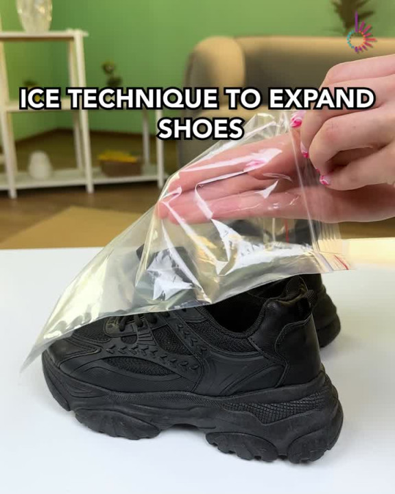 Easy way to expand shoes with ice