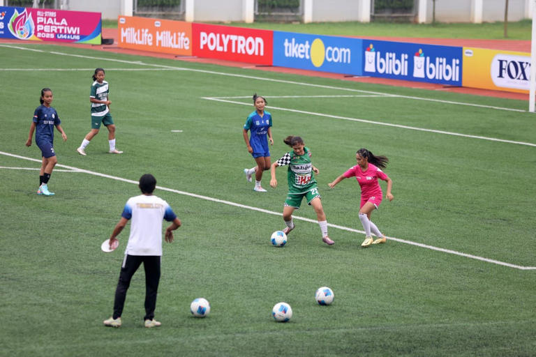 Sepak Bola Putri Indonesia: 16 Tim Terbaik Regional Jawa Perebutkan ...