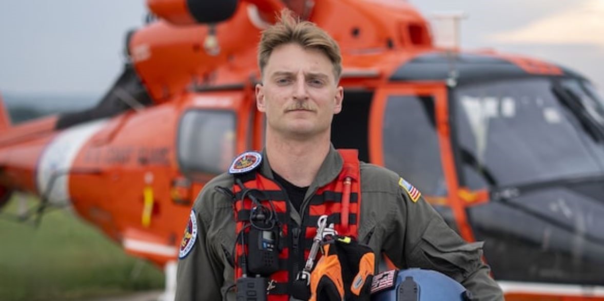 Coast Guard Rescue Swimmer On First Mission Saves 165 Lives in Texas