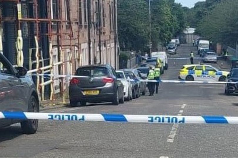 Edinburgh street locked down by police in 'ongoing incident' outside homes