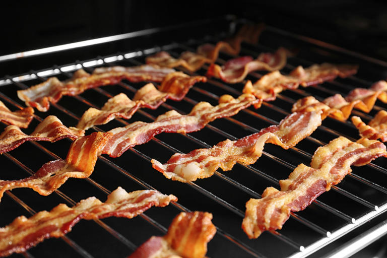 Master the Art of Crispy Oven-Baked Bacon with Zero Mess