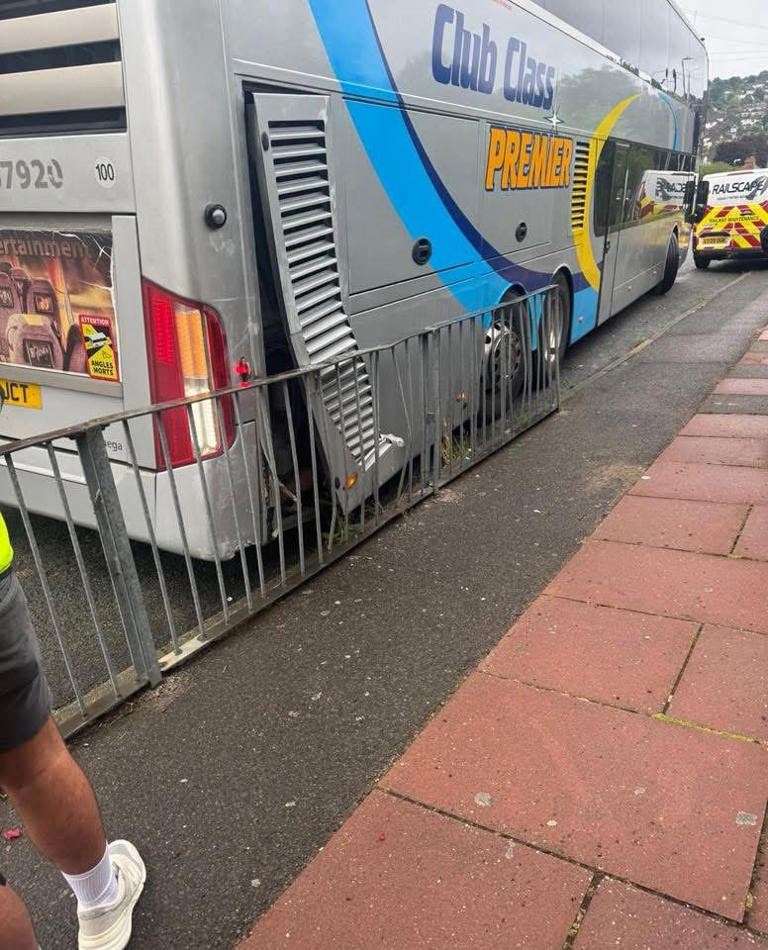 School trip heartbreak after coach crash cancels tour