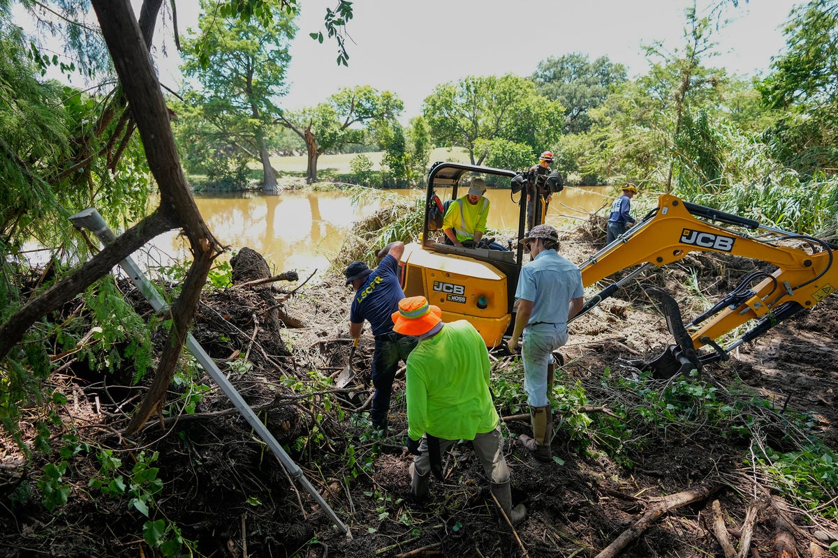 FEMA sends under 100 staffers to Texas flooding disaster as state rolls ...