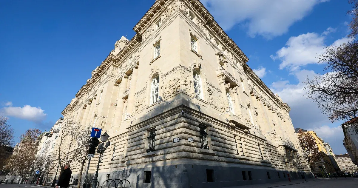 Felügyelőbizottsági jelentés az MNB-ről: Ki kellett volna zárni Somlai Bálint cégét
